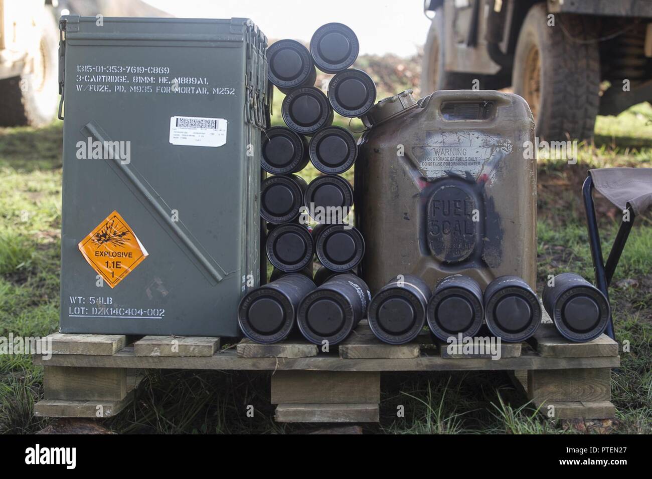 Refined pallet hi-res stock photography and images - Alamy