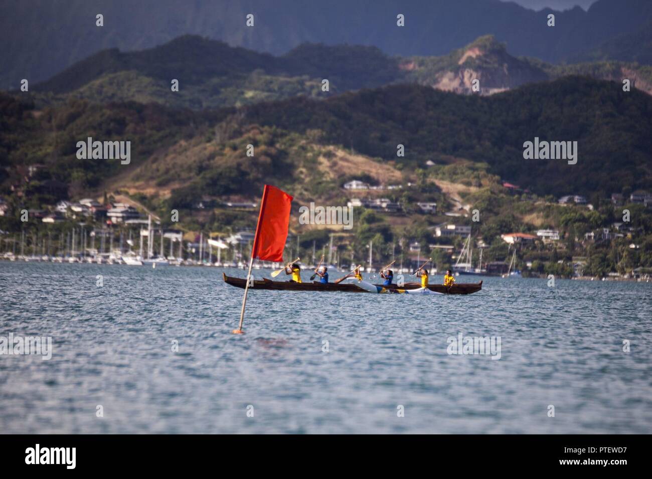 Hawaii flag canoes hi-res stock photography and images - Alamy