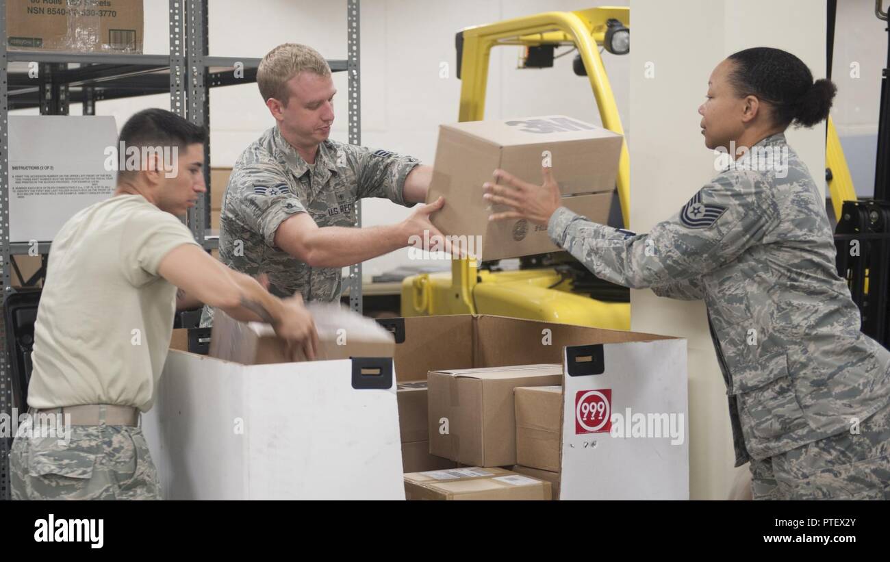 Medical materiel hi-res stock photography and images - Alamy