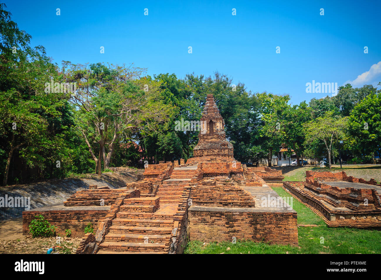 Wat Pu Pia (Temple of Old Man Pia), one of the ruined temples in Wiang ...