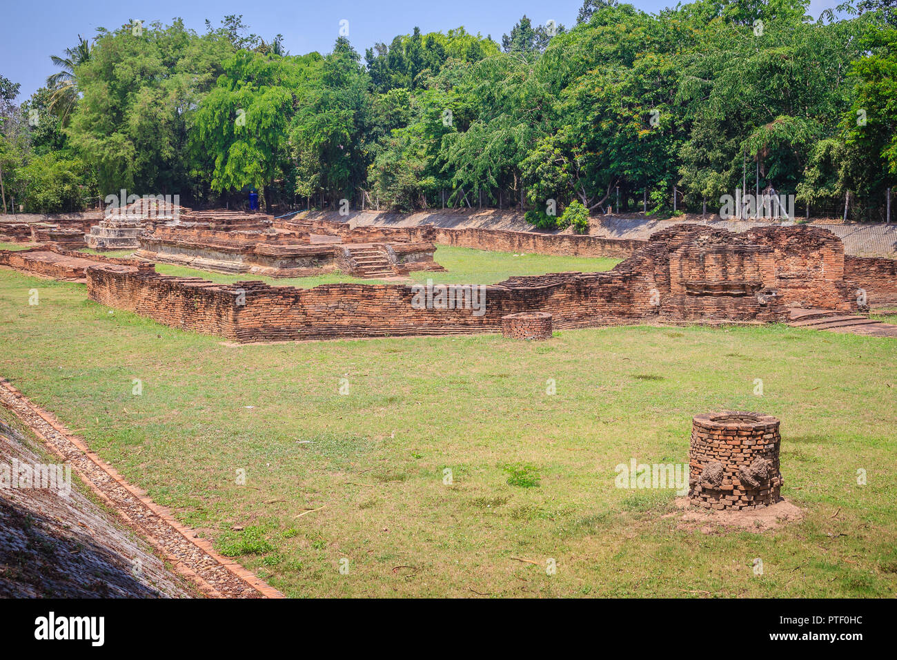 Old Wat Nan Chang temple, one of the ruined temples in Wiang Kum Kam ...