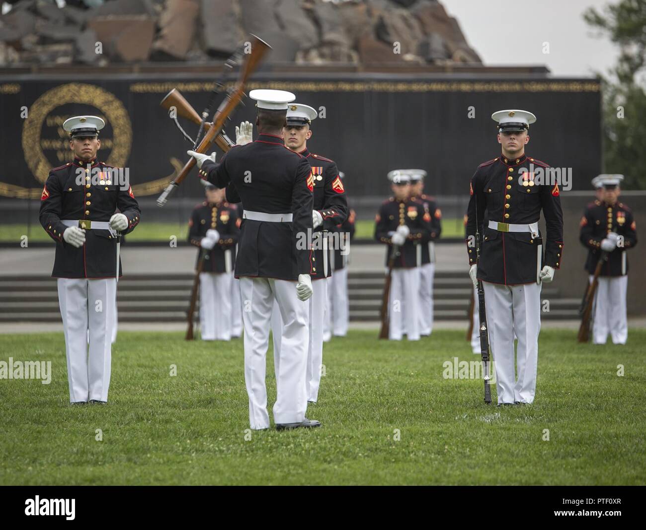 Us army barracks inspection hi-res stock photography and images - Alamy