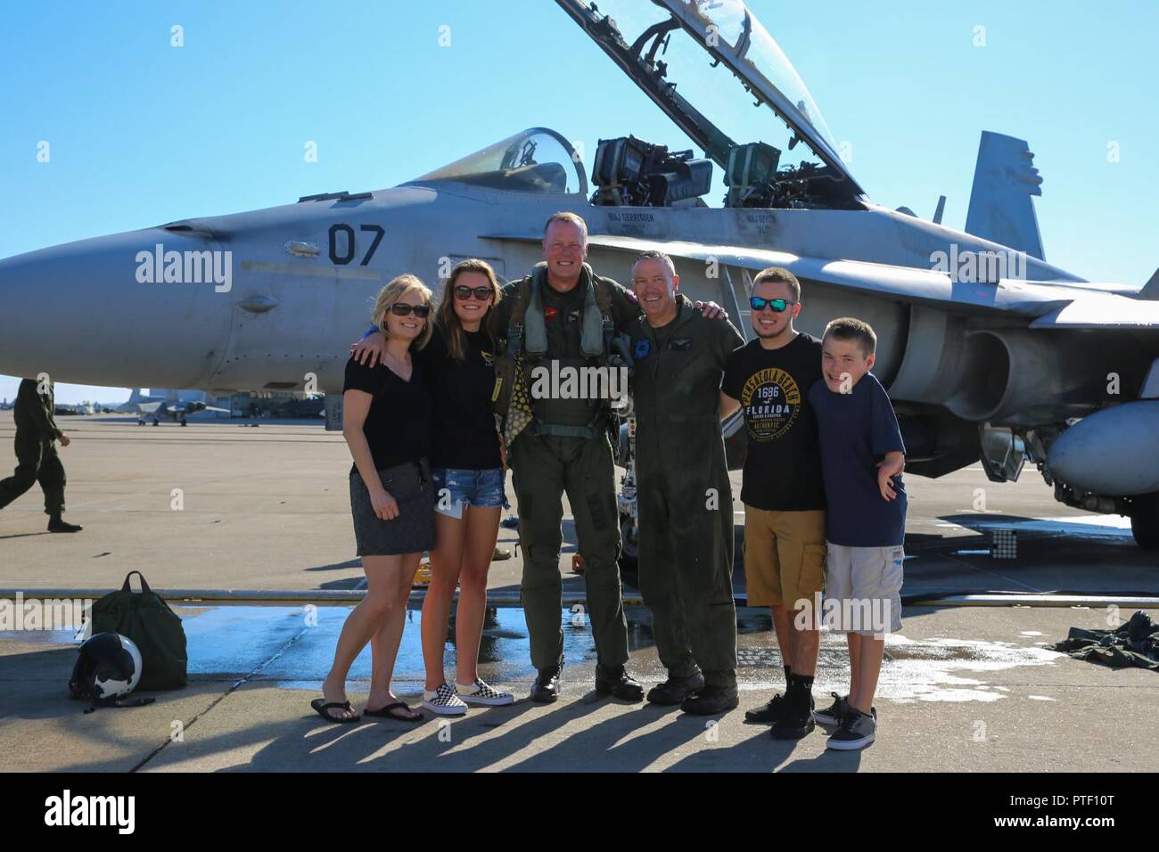 Maj gen mark wise hi-res stock photography and images - Alamy
