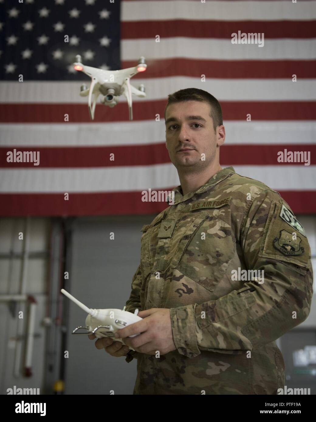 455 expeditionary security forces squadron hi-res stock photography and ...