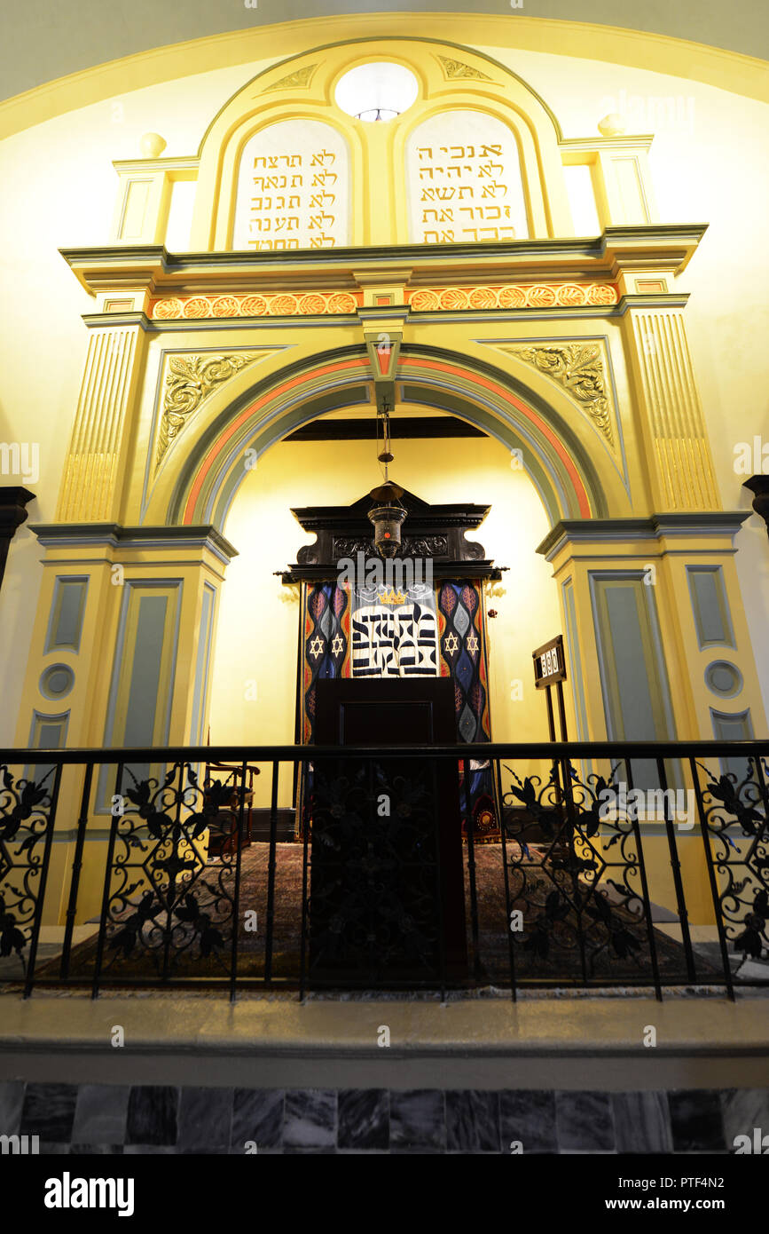 Ohel leah synagogue hi-res stock photography and images - Alamy