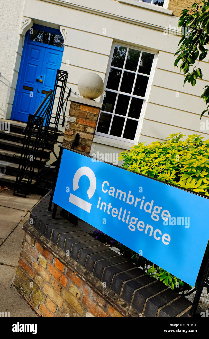 Cambridge road sign hi-res stock photography and images - Alamy