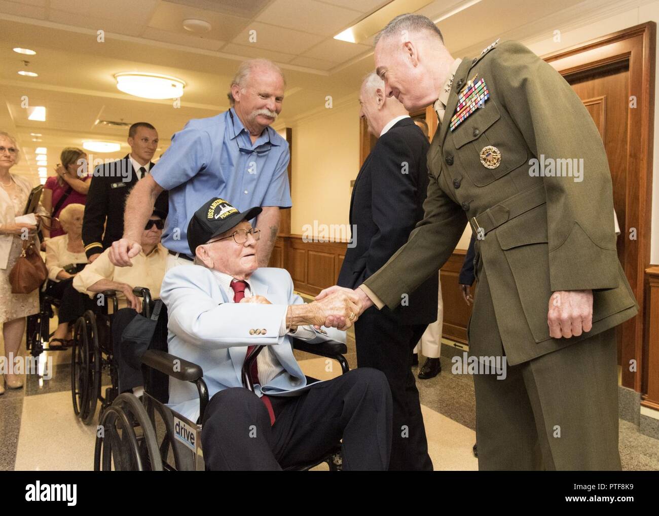 USS Arizona survivor Donald Stratton, who served as a seaman first ...
