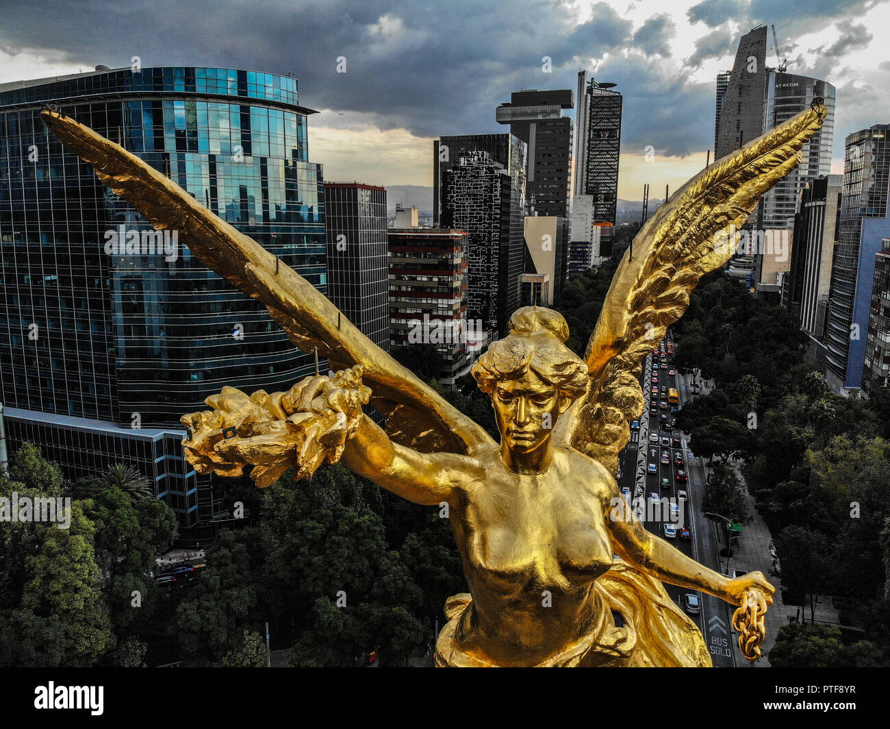 Aerial angel independence monument mexico hi-res stock photography and ...