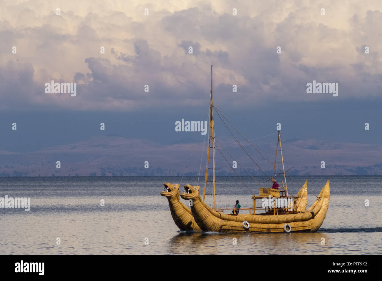 Totra boat hi-res stock photography and images - Alamy