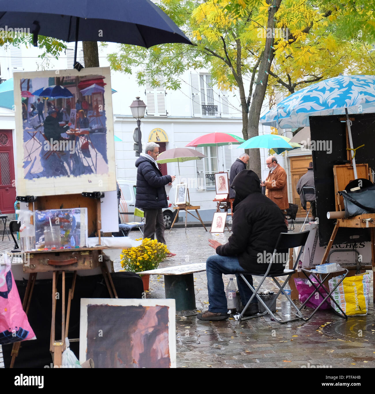 Paris, France - November 2017: Paris - Open Air Artist Market at Tertre ...