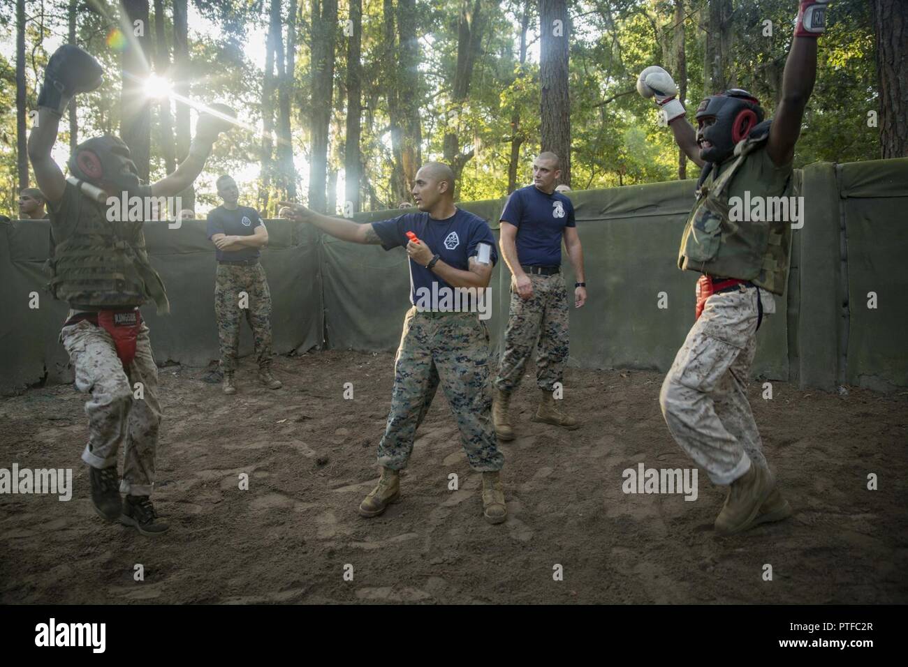 Drill instructor kilo company 3rd hi-res stock photography and images ...