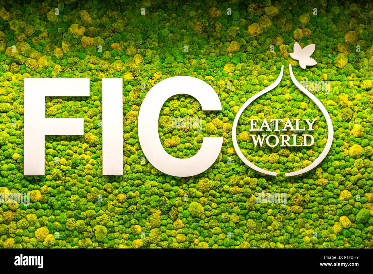 Eataly logo hi-res stock photography and images - Alamy