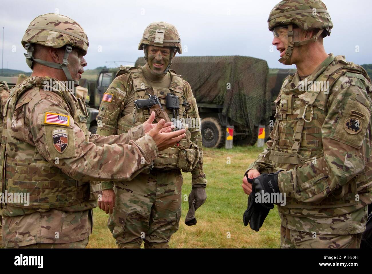(L-R) Lt. Gen. Todd T. Semonite, Commanding General and Chief of ...