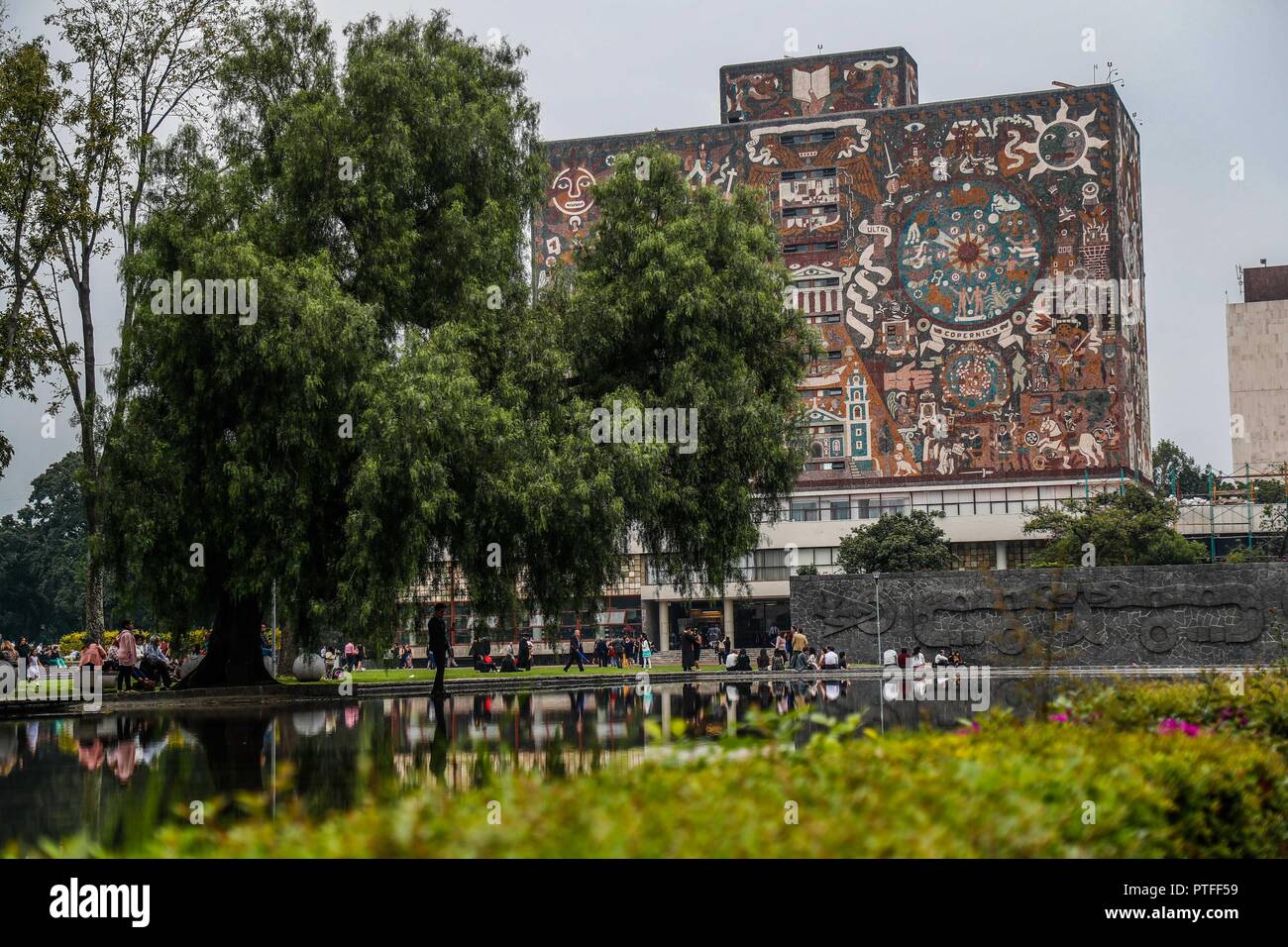 Rectoria unam hi-res stock photography and images - Alamy