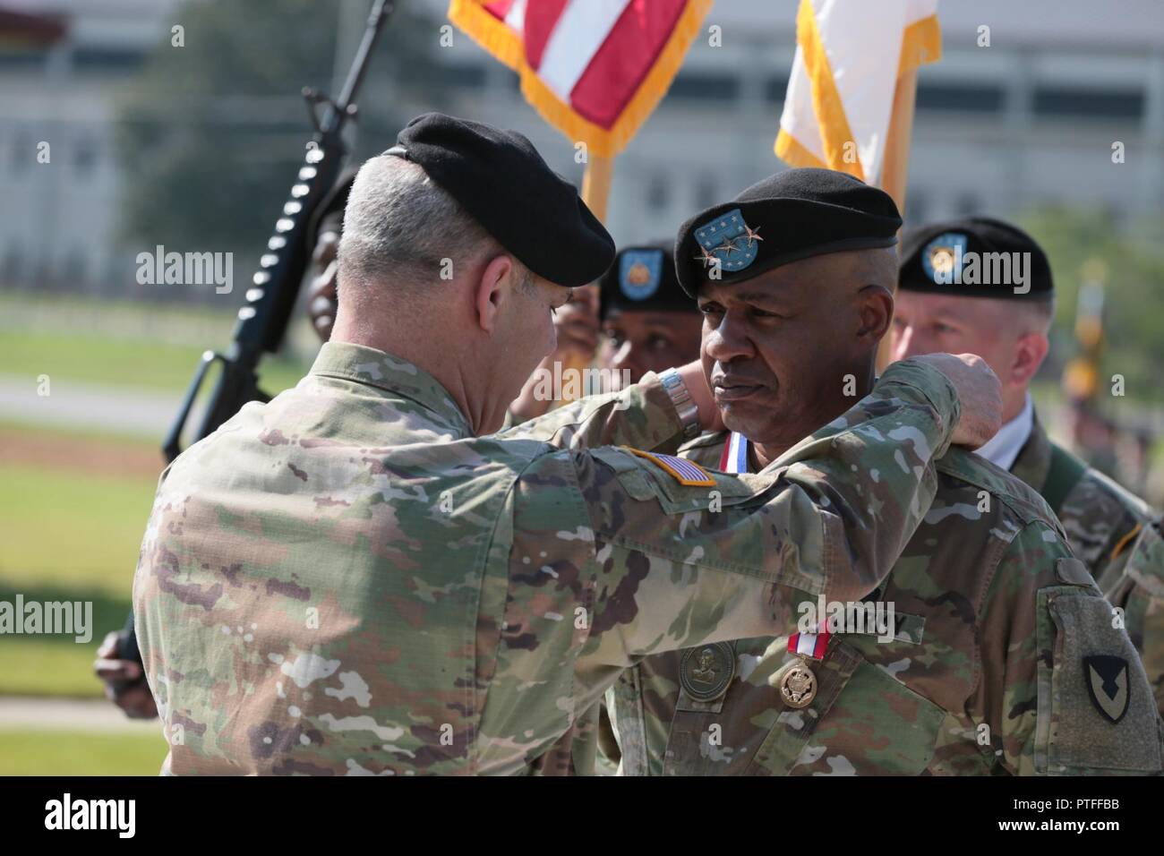 U.S. Army Gen. Gus Perna, Army Materiel Command commander, presents Lt ...