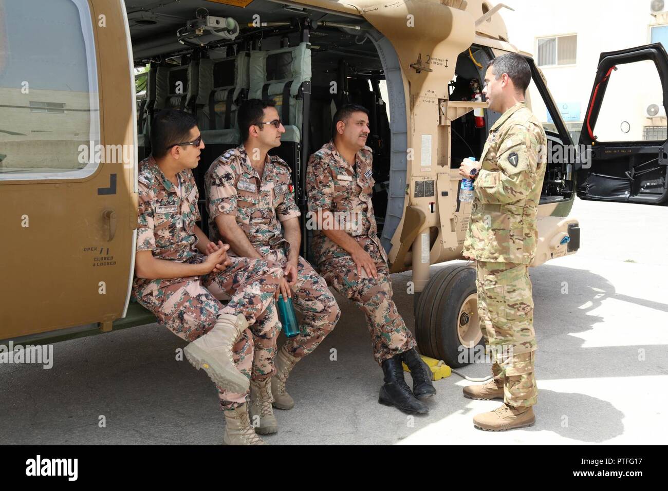 449th aviation support battalion hi-res stock photography and images ...