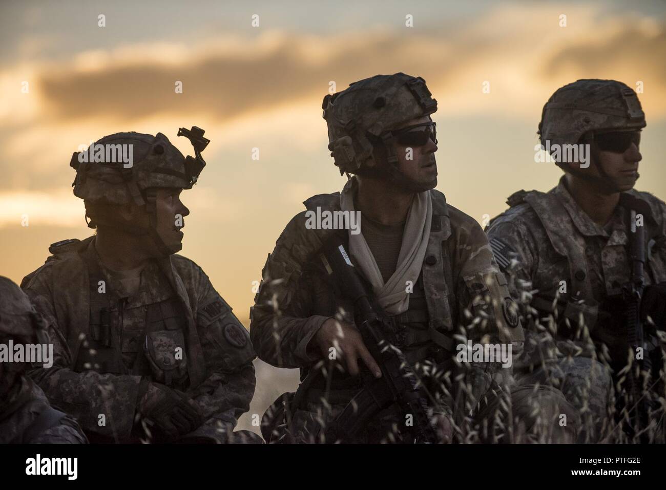 U.S. Army Reserve military police Soldiers from the 56th Military ...