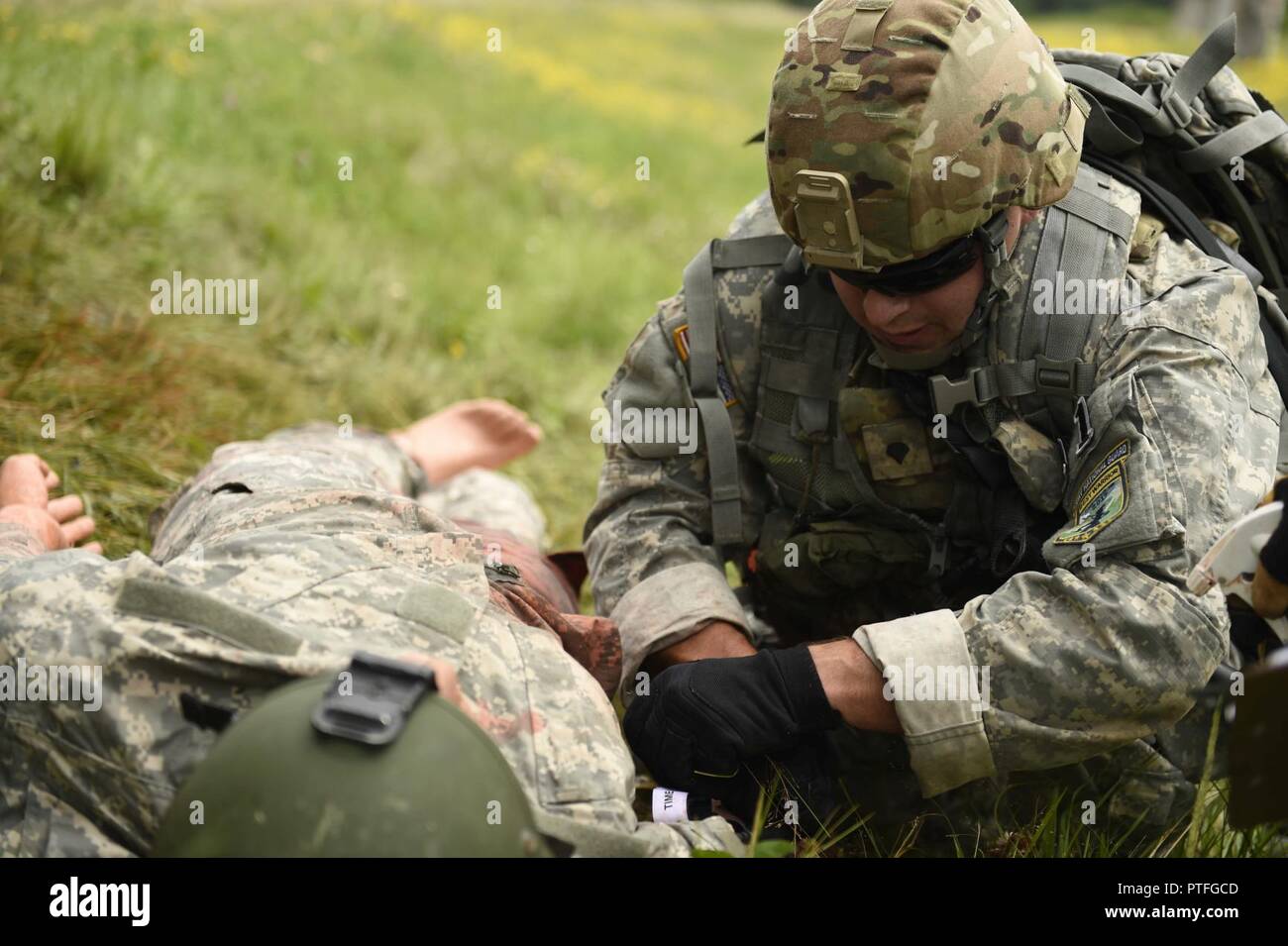 Crew served weapons range hi-res stock photography and images - Alamy