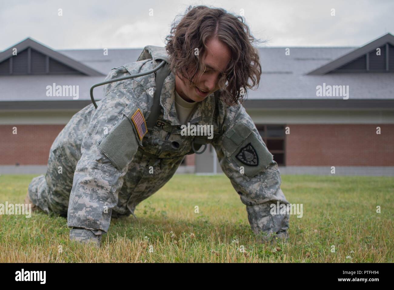 Squad push ups hi-res stock photography and images - Alamy
