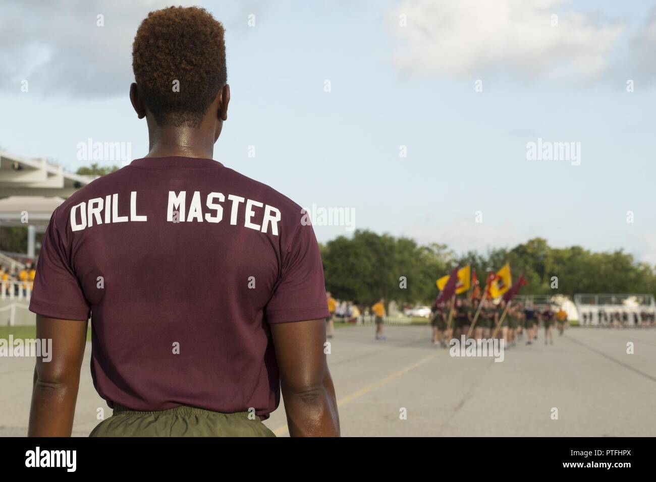 U.S. Marine Corps Gunnery Sgt. Alkedra Tyler, 4th Battalion drill ...