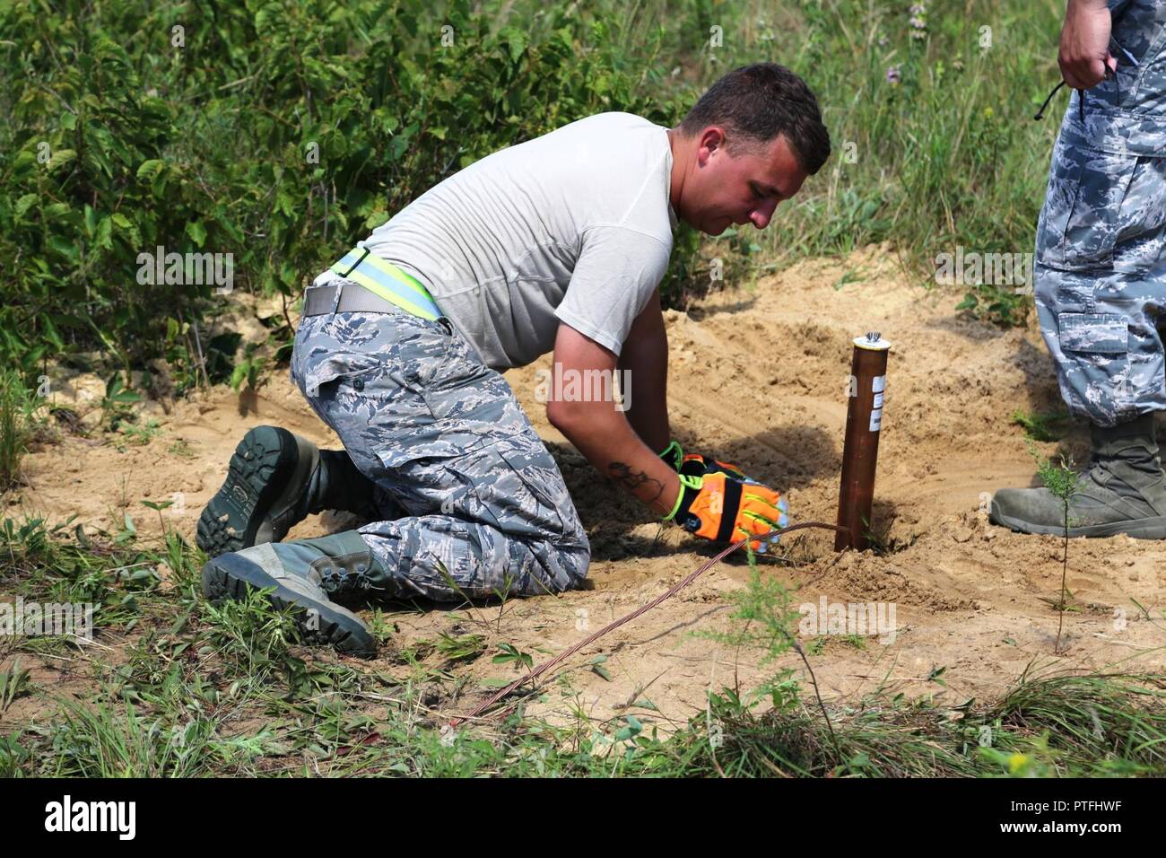 270th air traffic control squadron hi-res stock photography and images ...