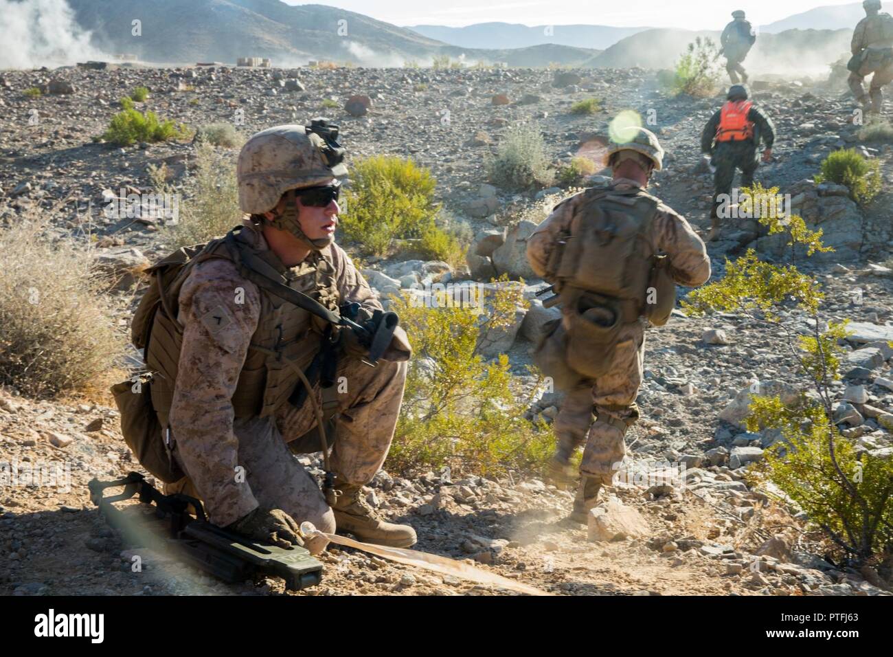 Range 410a hi-res stock photography and images - Alamy