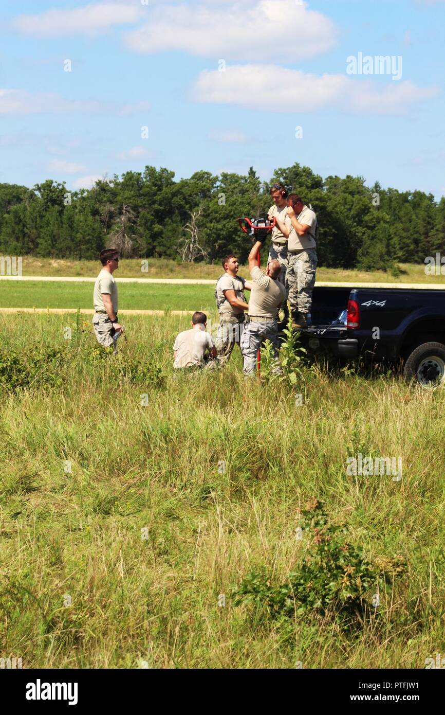 270th air traffic control squadron hi-res stock photography and images ...