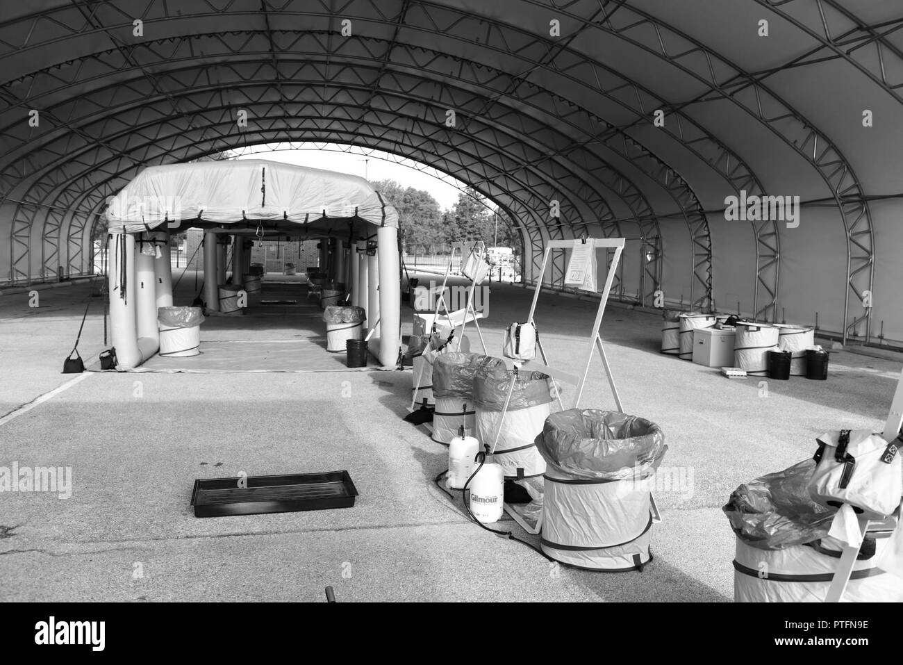 Contamination control area Black and White Stock Photos & Images - Alamy