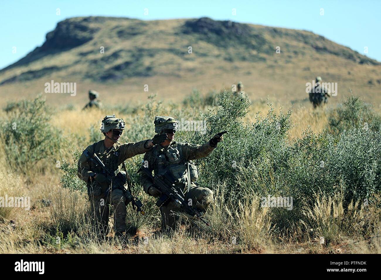 Members of the 2nd Battalion, 327th Infantry Regiment, 101st Airborne ...