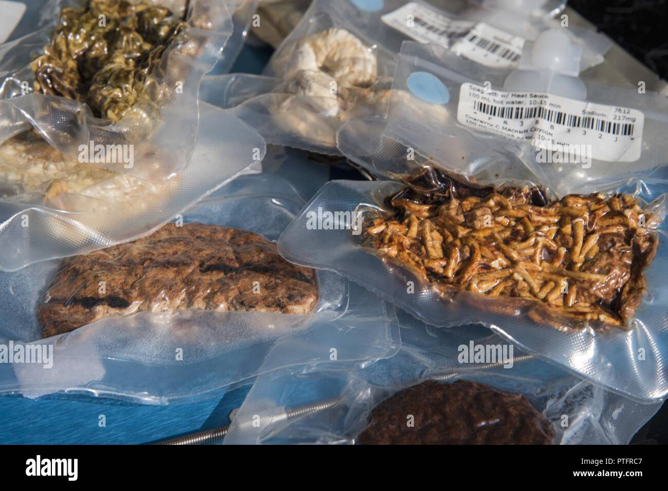 Space food nasa hi-res stock photography and images - Alamy