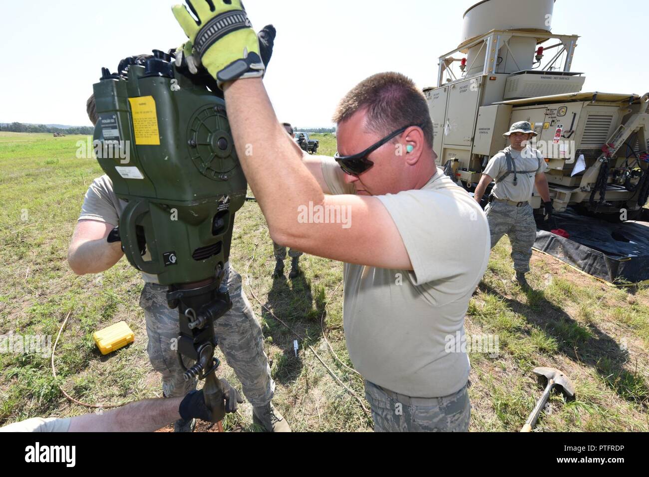270th air traffic control squadron hi-res stock photography and images ...