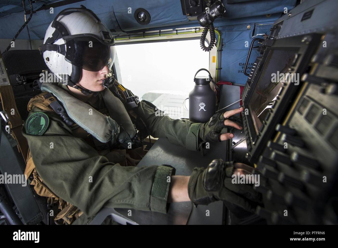 Operator console in military hi-res stock photography and images - Alamy
