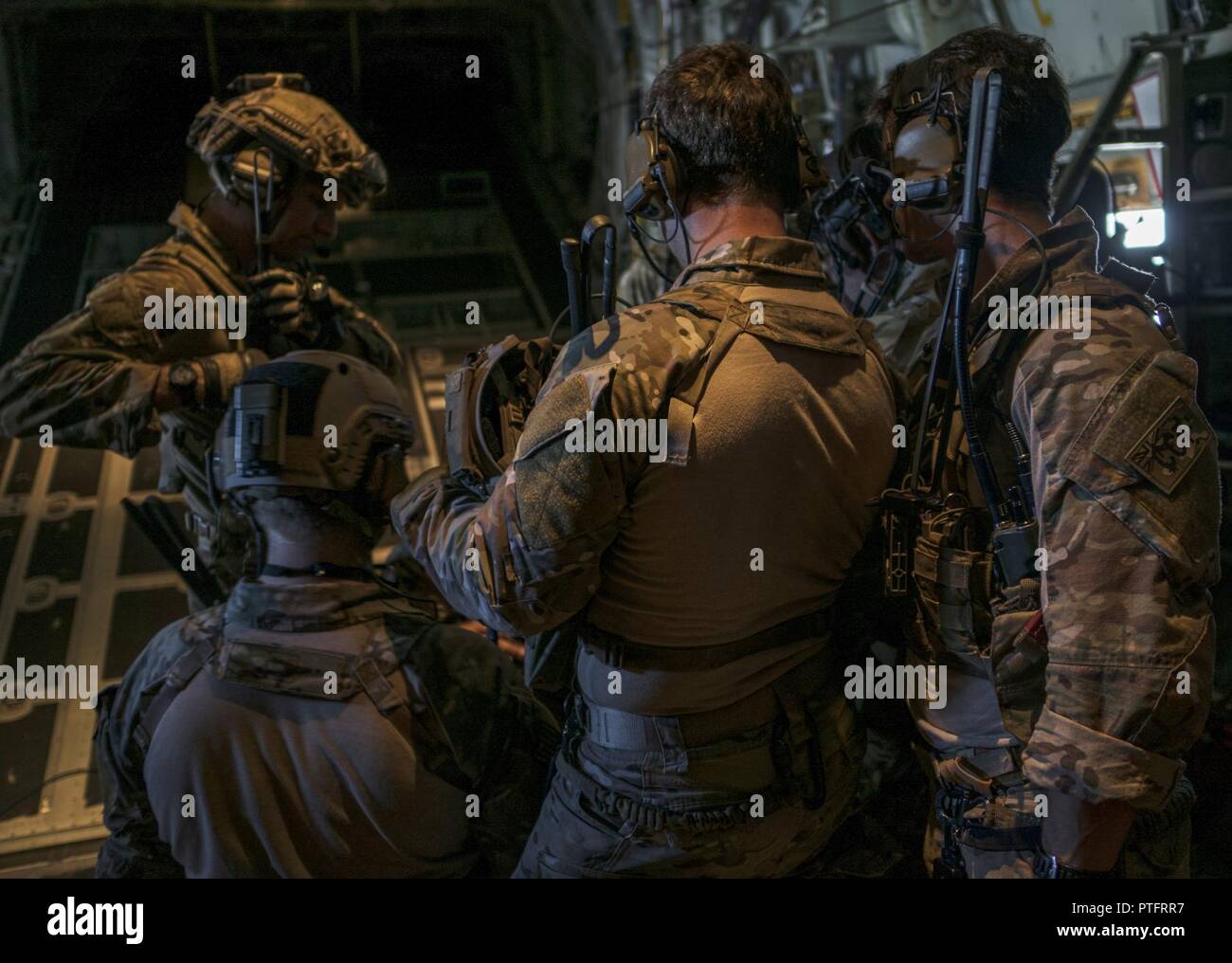 U.S. Air Force 320th Special Tactics Squadron combat controllers and ...