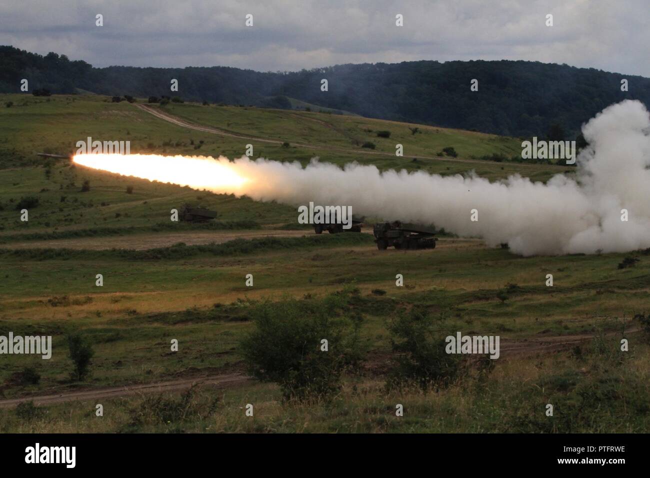 Soldiers of South Dakota Army National Guard’s 1-147th Field Artillery ...