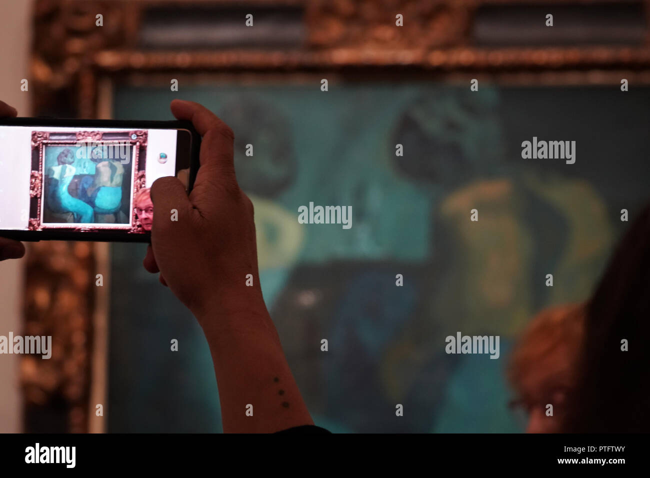 Picasso blue period hi-res stock photography and images - Alamy