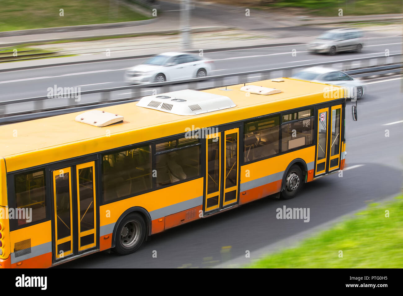 City bus transportation hi-res stock photography and images - Alamy