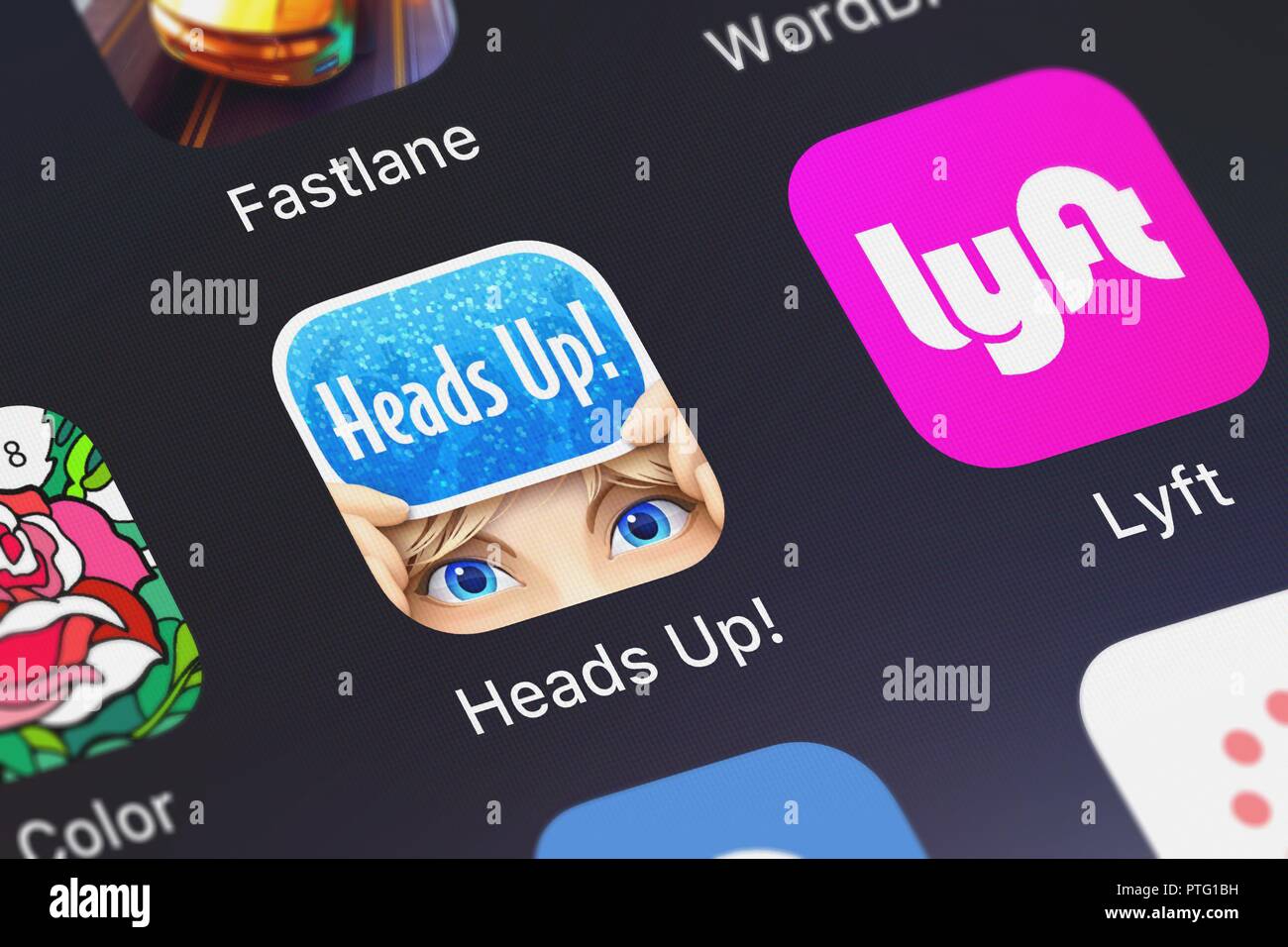 Heads up app hi-res stock photography and images - Alamy