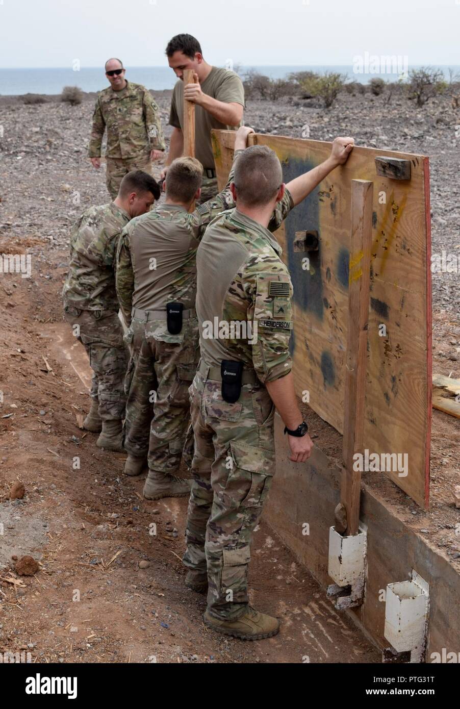 240 bravo machine gun hi-res stock photography and images - Alamy