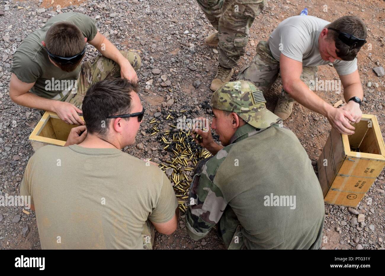 240 bravo machine gun hi-res stock photography and images - Alamy