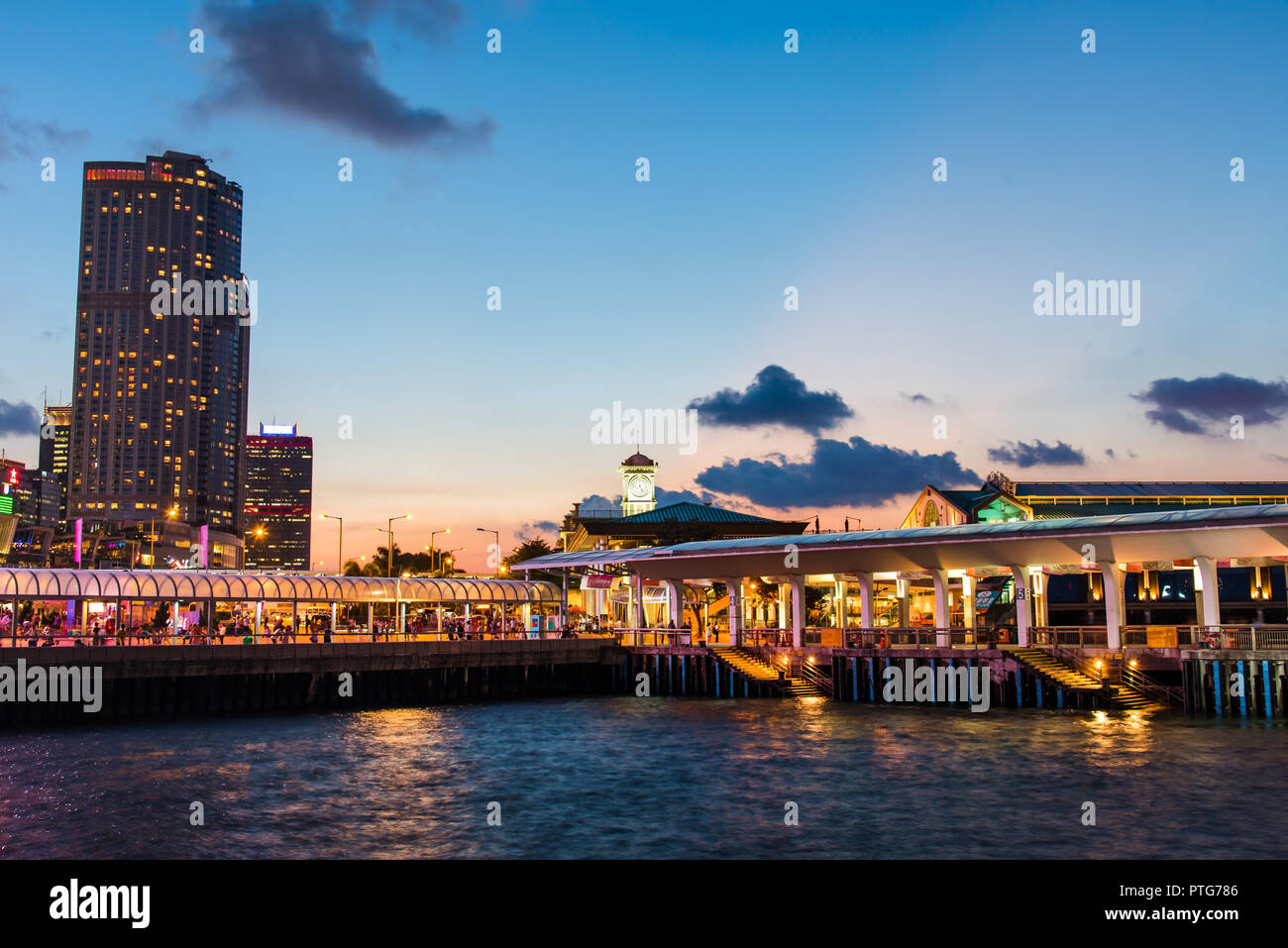 Hong kong architecture hi-res stock photography and images - Alamy