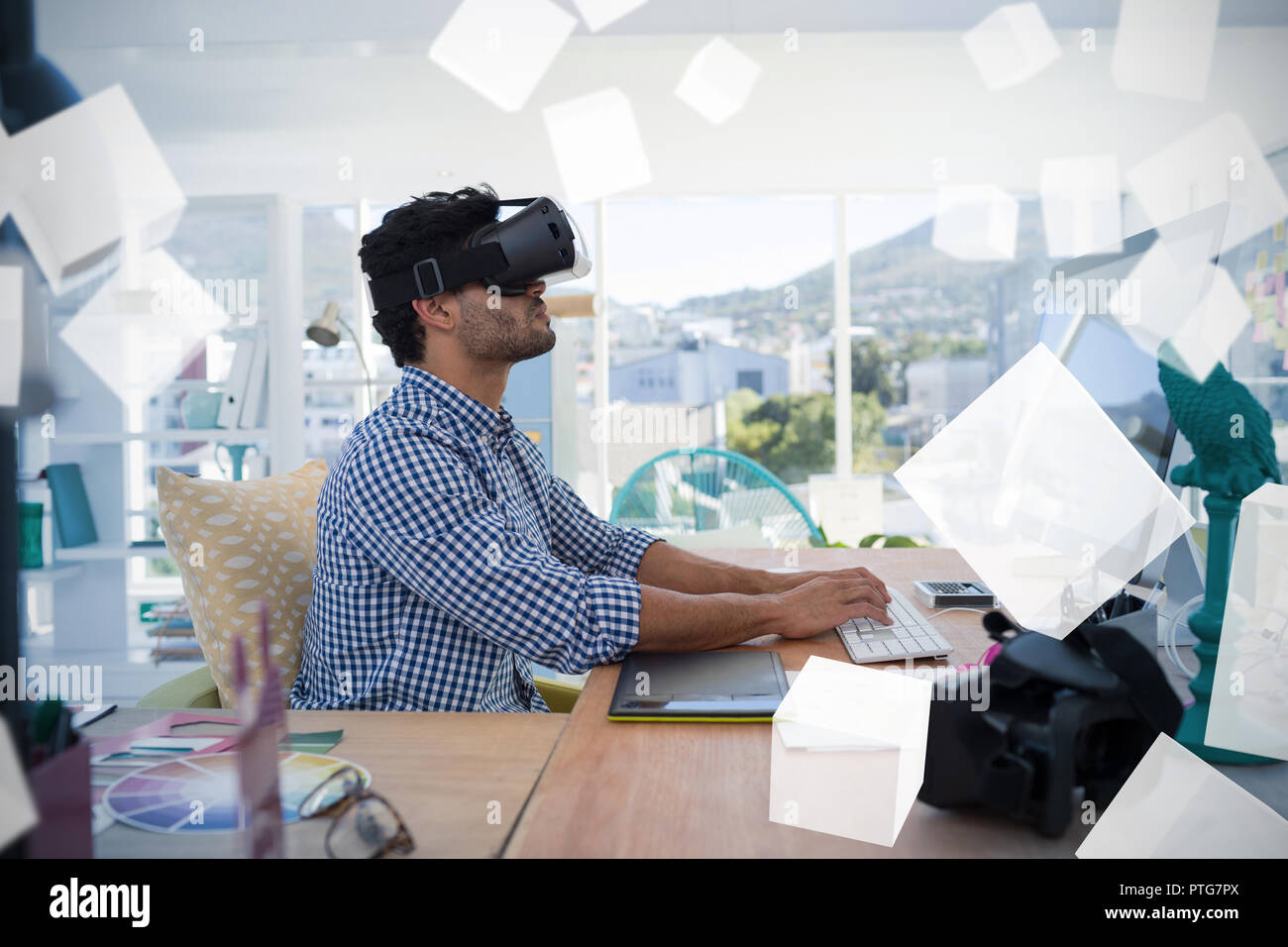 Computer graphics designer hi-res stock photography and images - Alamy