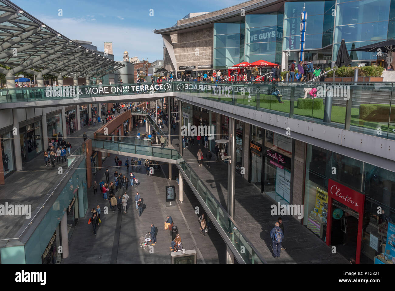Liverpool city centre hi-res stock photography and images - Alamy