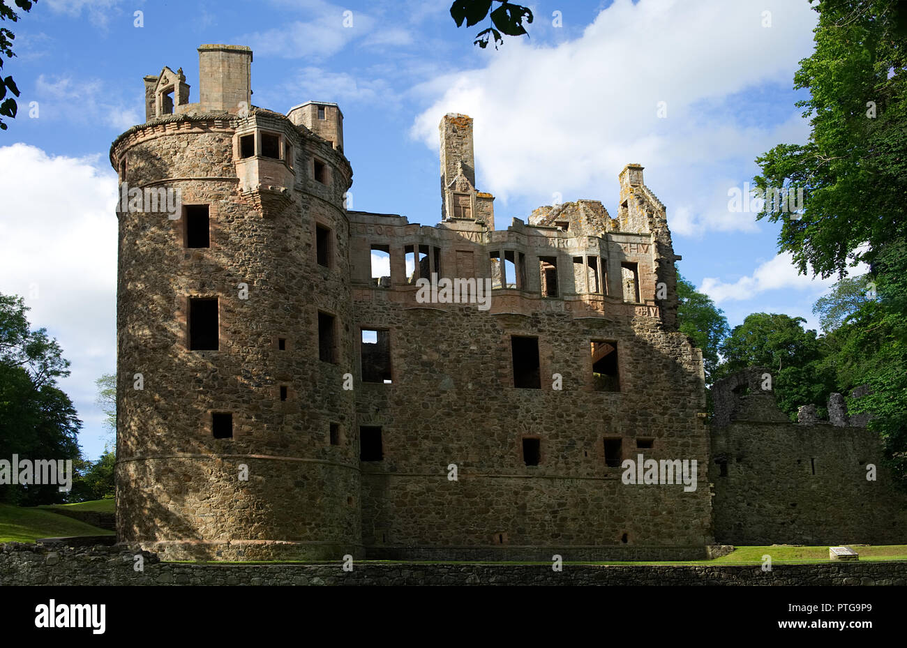 Huntly castle hi-res stock photography and images - Alamy