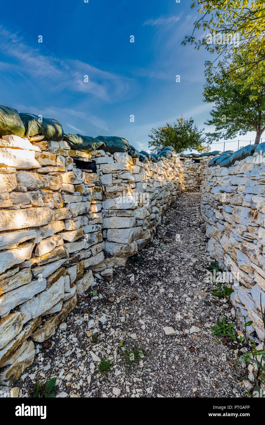 Italy veneto Monte grappa - Monte Tomba - Trench Generale Serret Stock ...