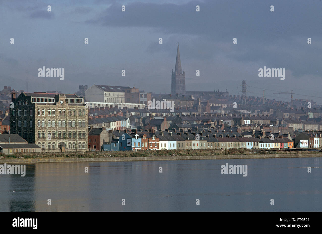 The River Foyle and the City of Derry, Londonderry with Derry Cathedral ...