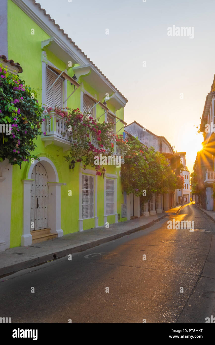 SUN RAY ON THE STREETS OF CARTAGENA - COLOMBIA Stock Photo - Alamy