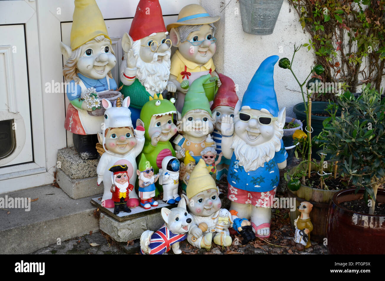 Garden gnomes in Flushing, Cornwall Stock Photo - Alamy