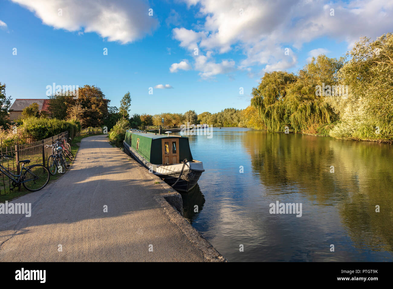 Iffley lock and river thames hi-res stock photography and images - Alamy