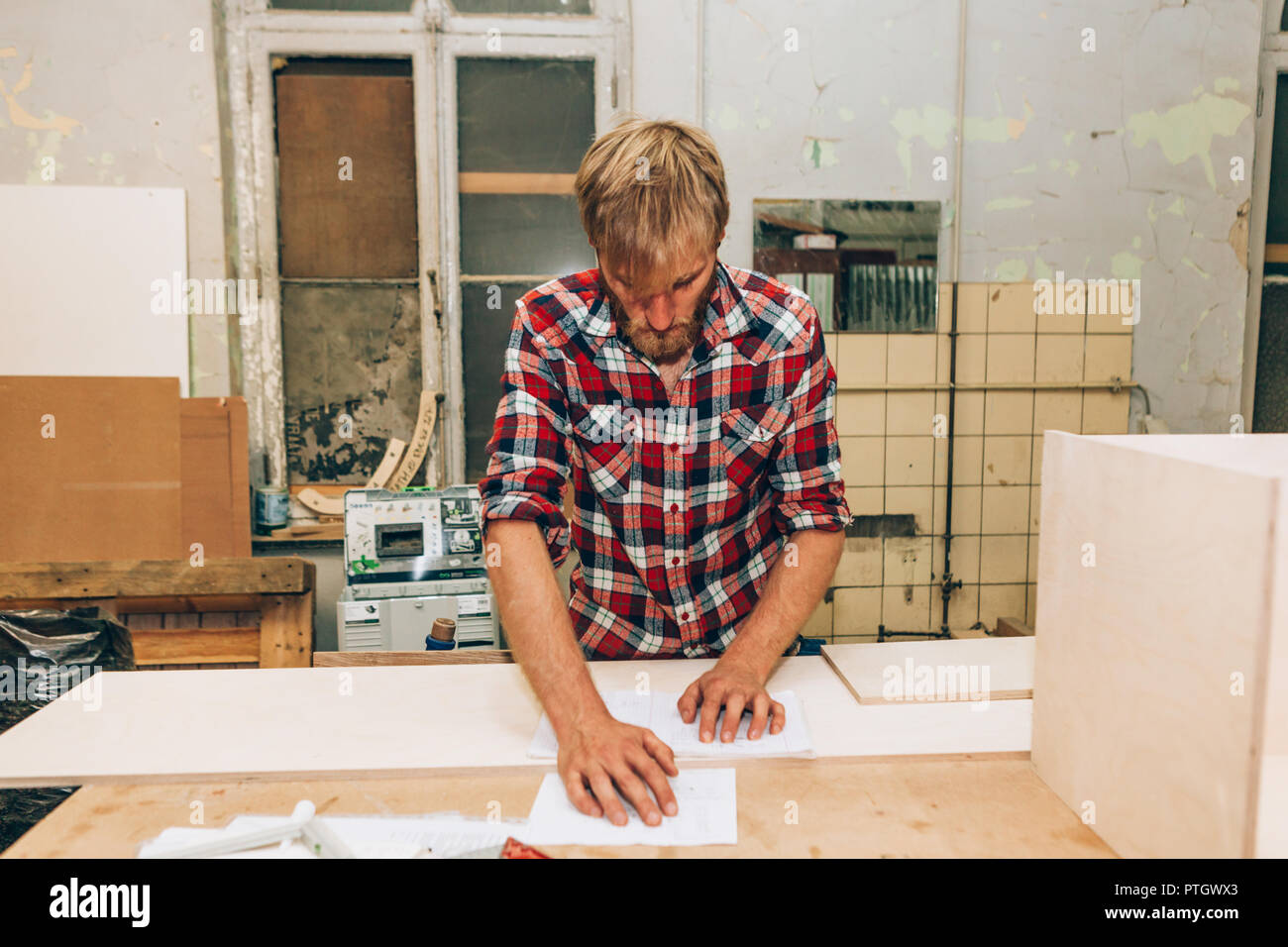 craftsman at work in his workshop Stock Photo - Alamy
