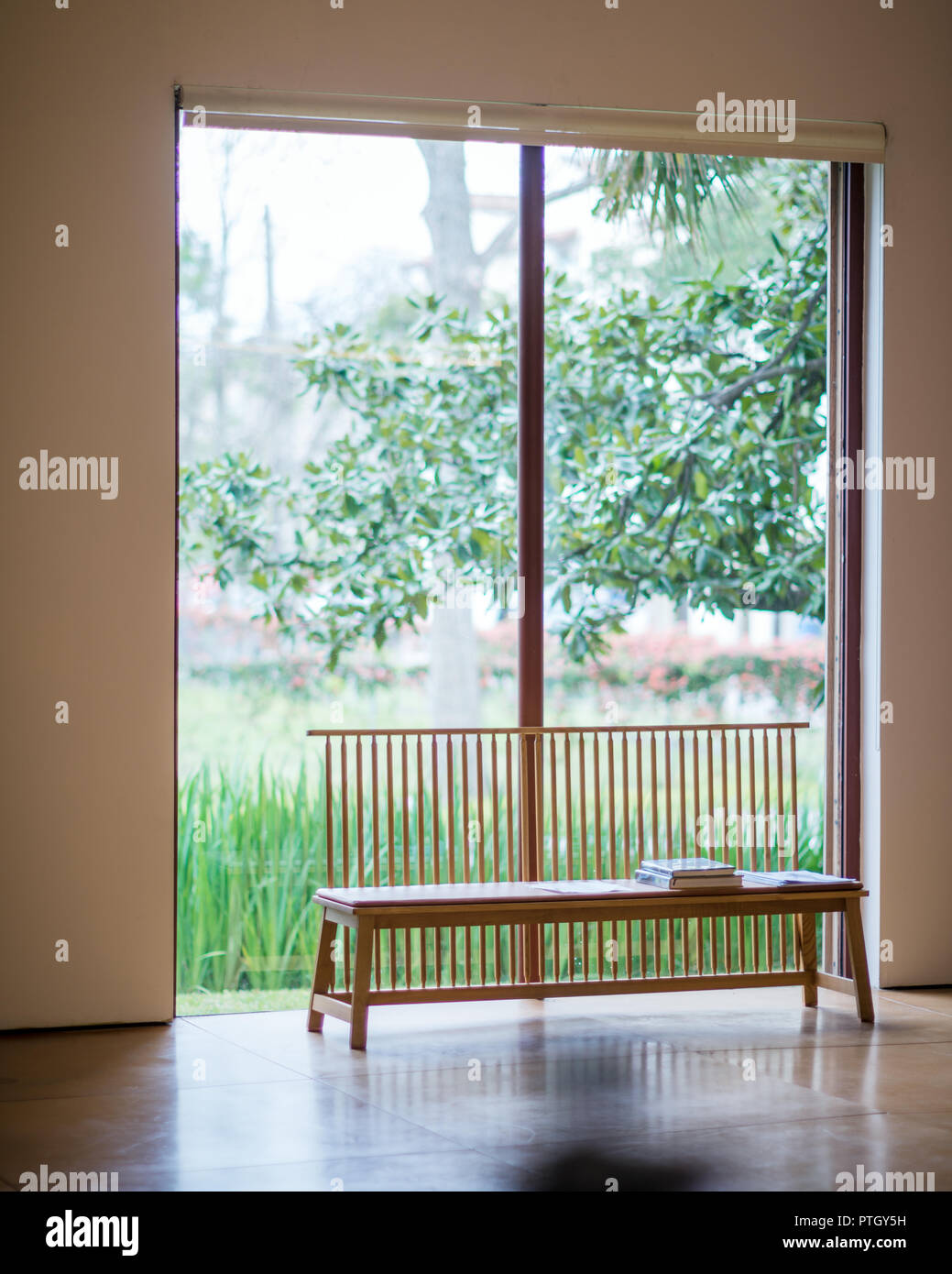 Bench wood rustic hi-res stock photography and images - Alamy